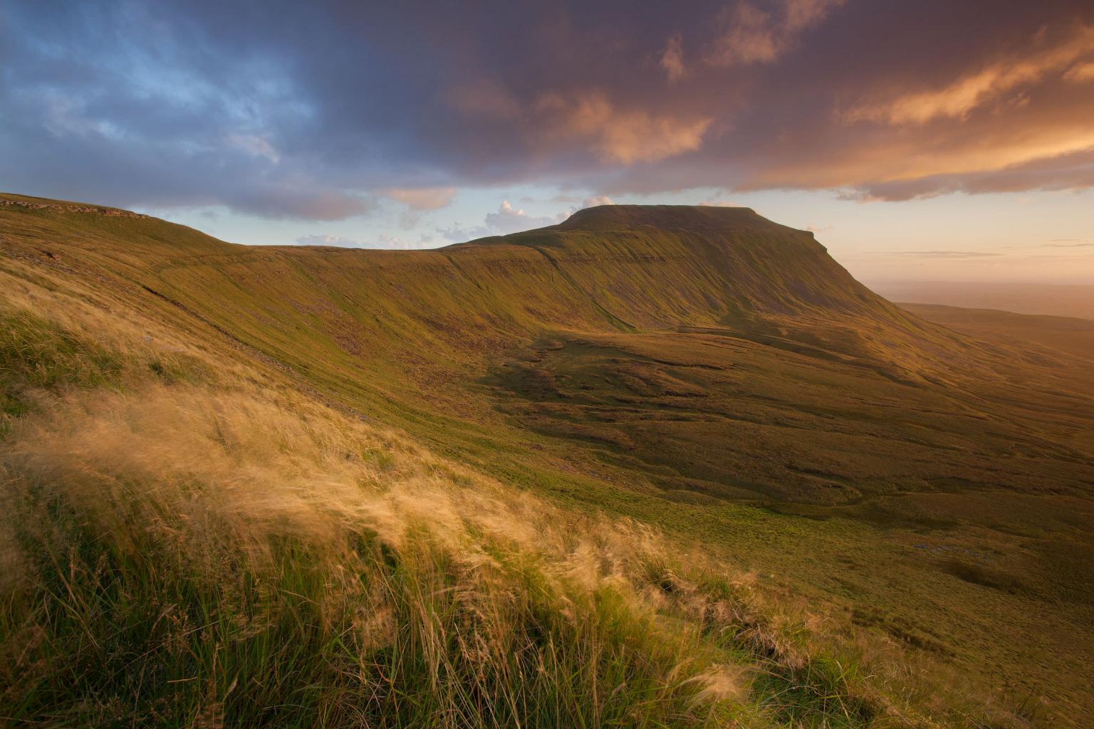 ingleborough from simon fell at sunset - David Speight Photography